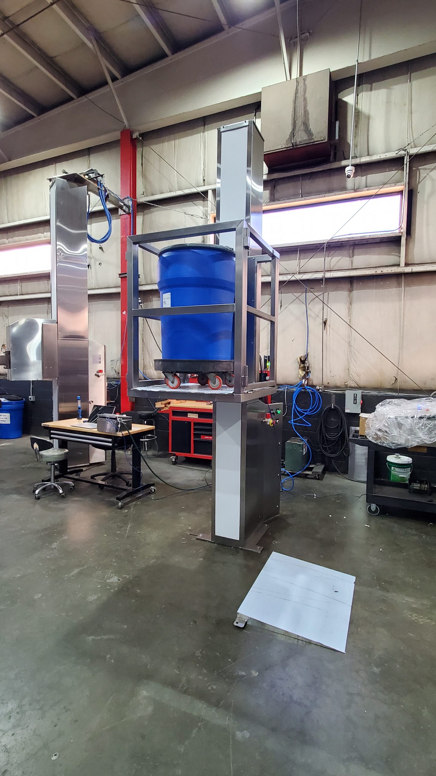 Post Platform Lifts - Post Material Handling